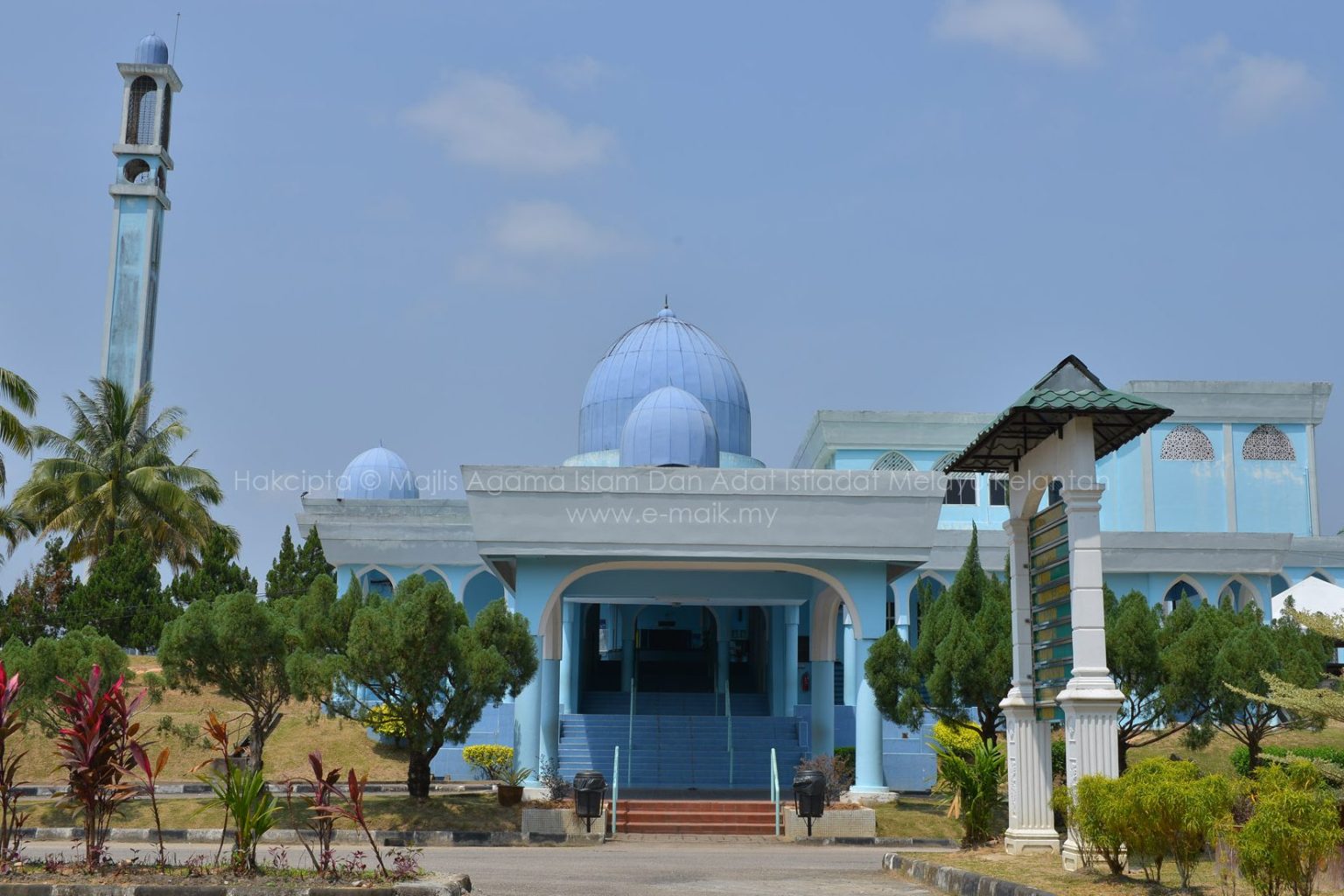 Masjid Tengku Muhammad Faiz Petra (Masjid Utama)